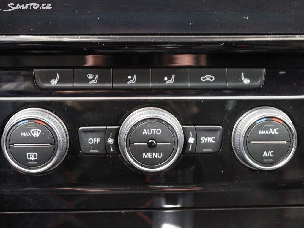 Prodej Volkswagen - Golf GTI Performance 2.0 TSI (245 Hp) | tutut.cz